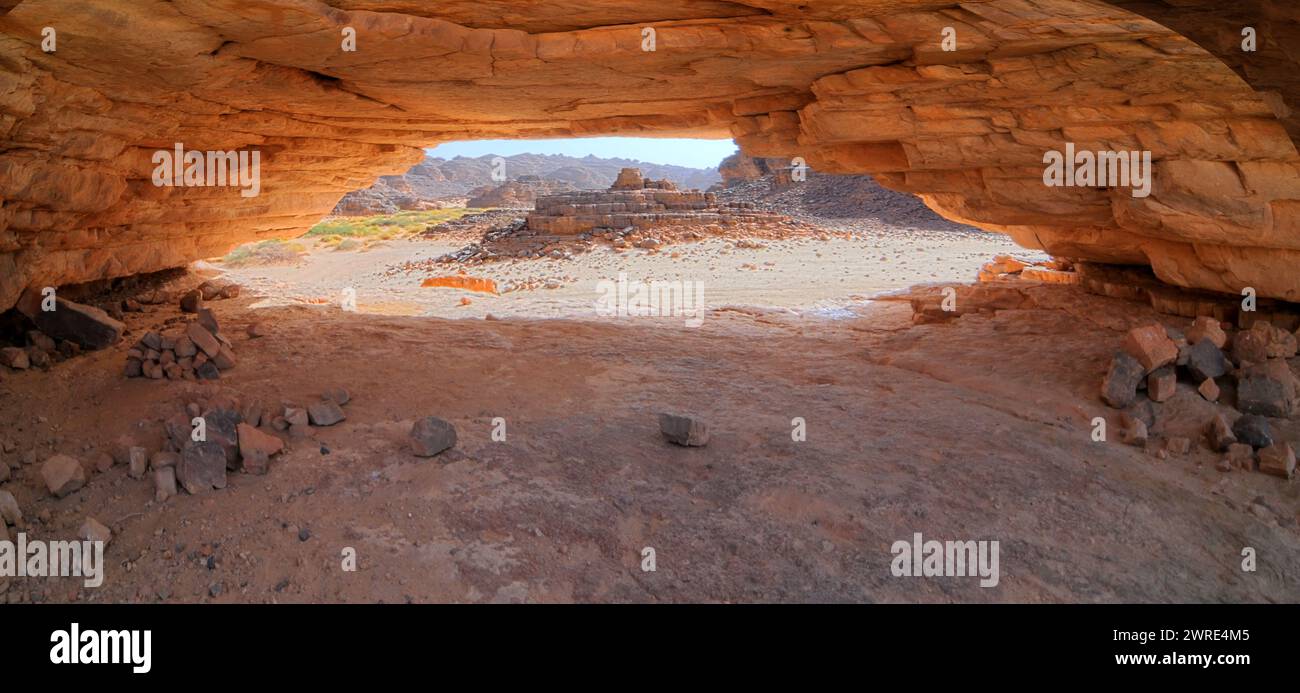 Arch Rock formation aka Arch of Africa or Arch of Algeria at Tamezguida ...