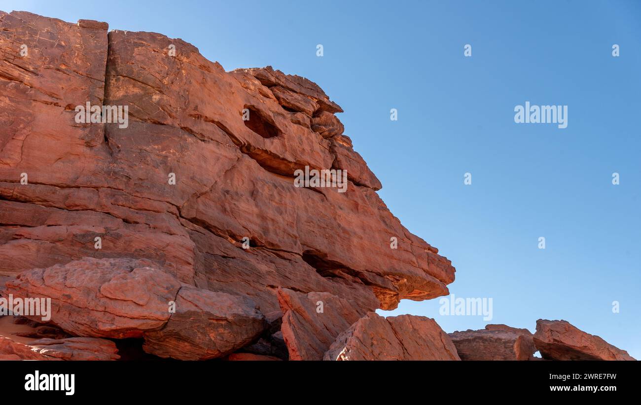 Cartoon desert landscape hi-res stock photography and images - Alamy
