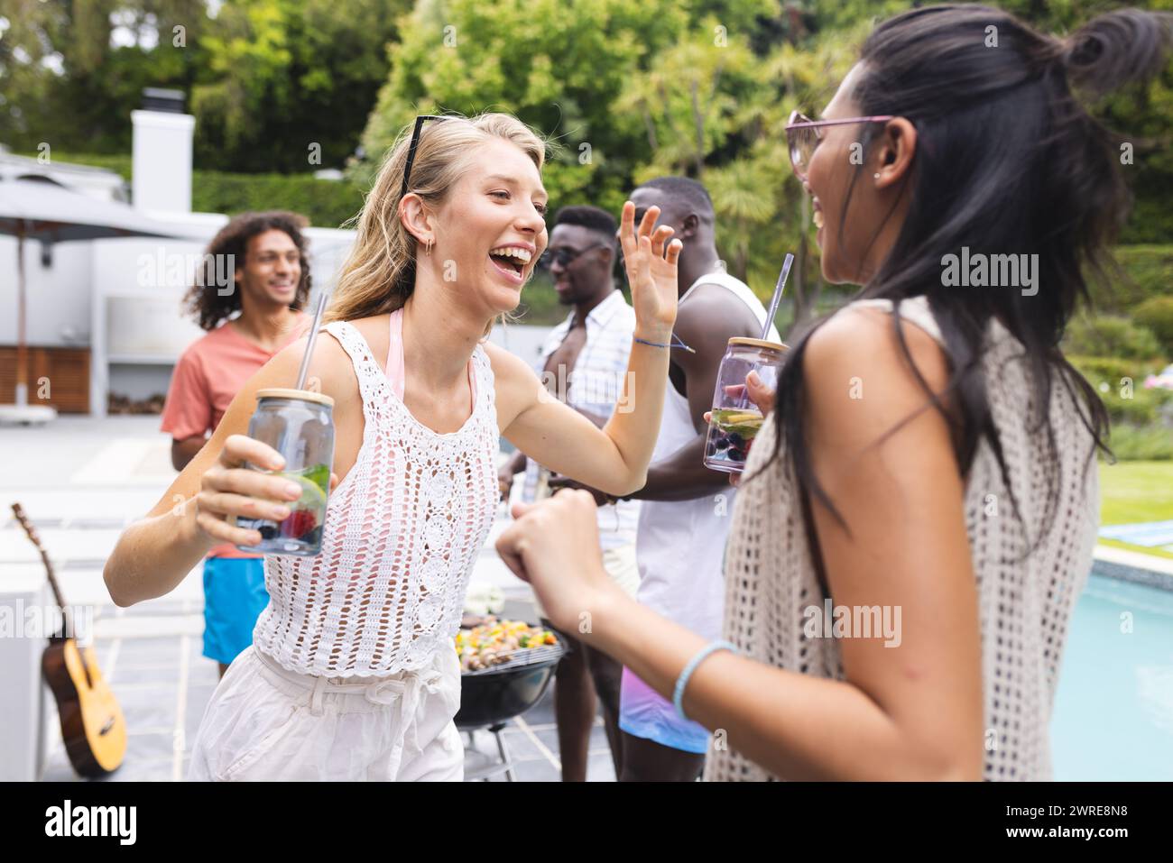 Group of friends enjoying party hi-res stock photography and images - Alamy