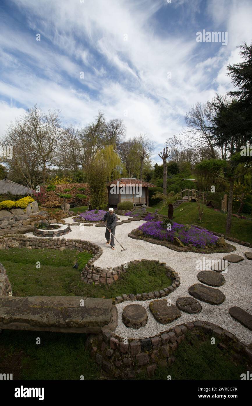 22/04/16 Japanese garden, near Newark, Nottinghamshire. Full story here ...