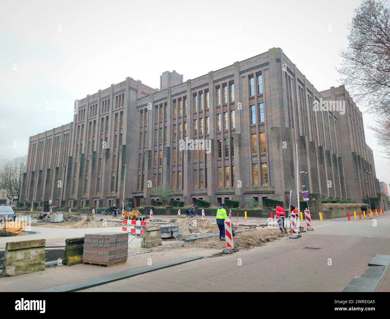 Largest brick building in the Netherlands named "Inkpot" near Utrecht ...