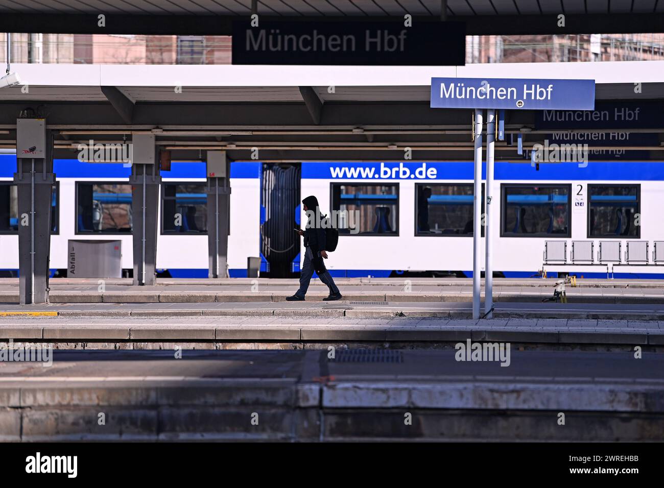 Streik der GDL am 12.03.2024 am Hauptbahnhof in Muenchen. Leere ...