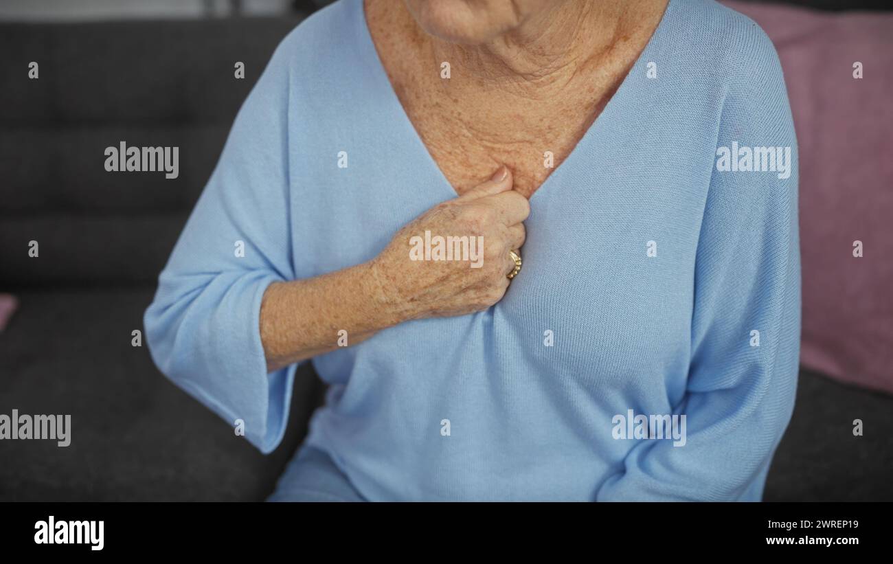 Clutching chest hi-res stock photography and images - Alamy