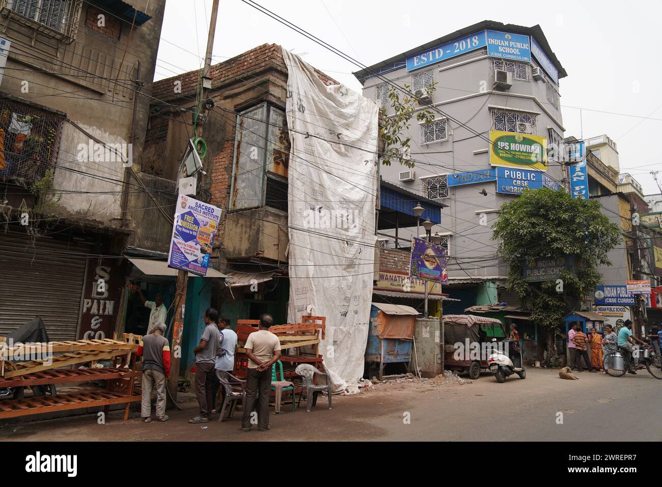 Howrah, West Bengal, India - March 12, 2024: Historic Building on ...