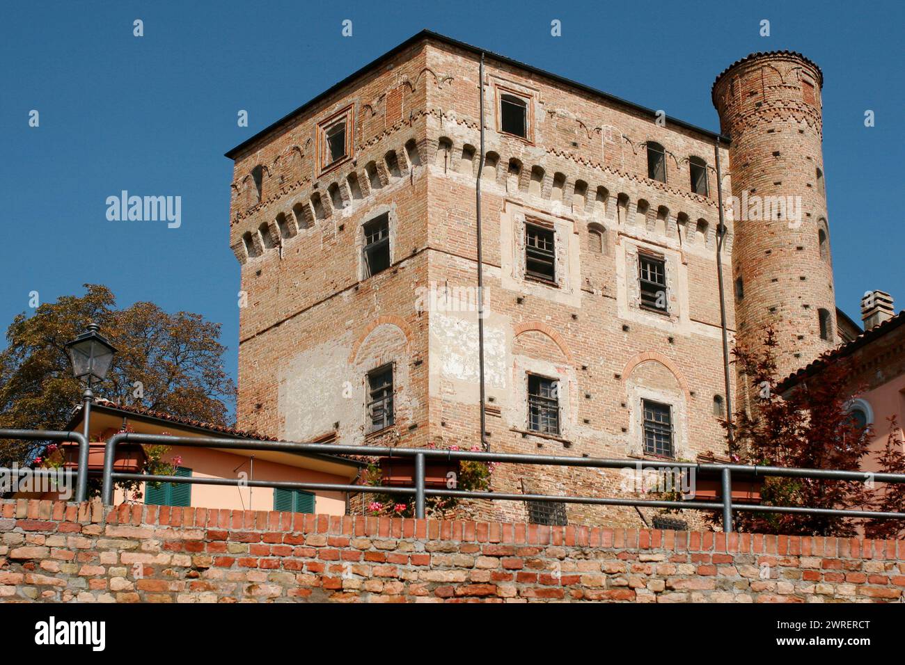 Roddi castle hi-res stock photography and images - Alamy
