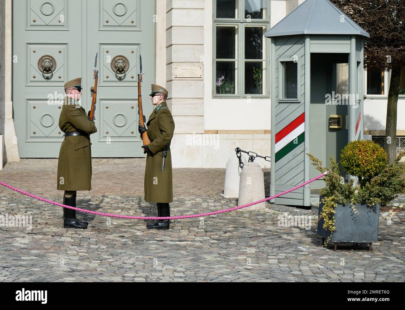 Soldiers of The 32nd Budapest Guard and Ceremonial Regiment on guard at ...