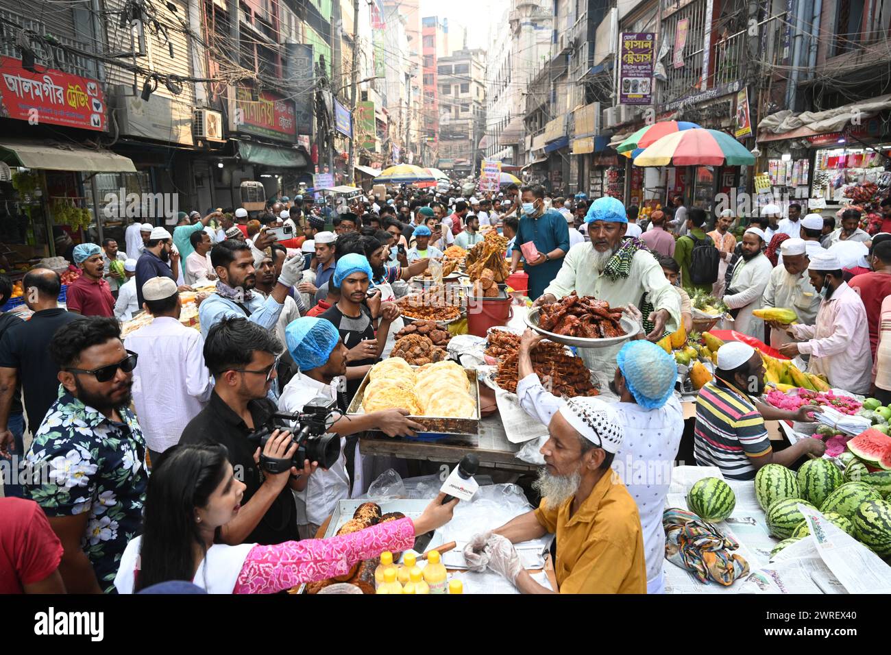 Street vendor sells iftar foods for breaking the daytime fast of holy ...