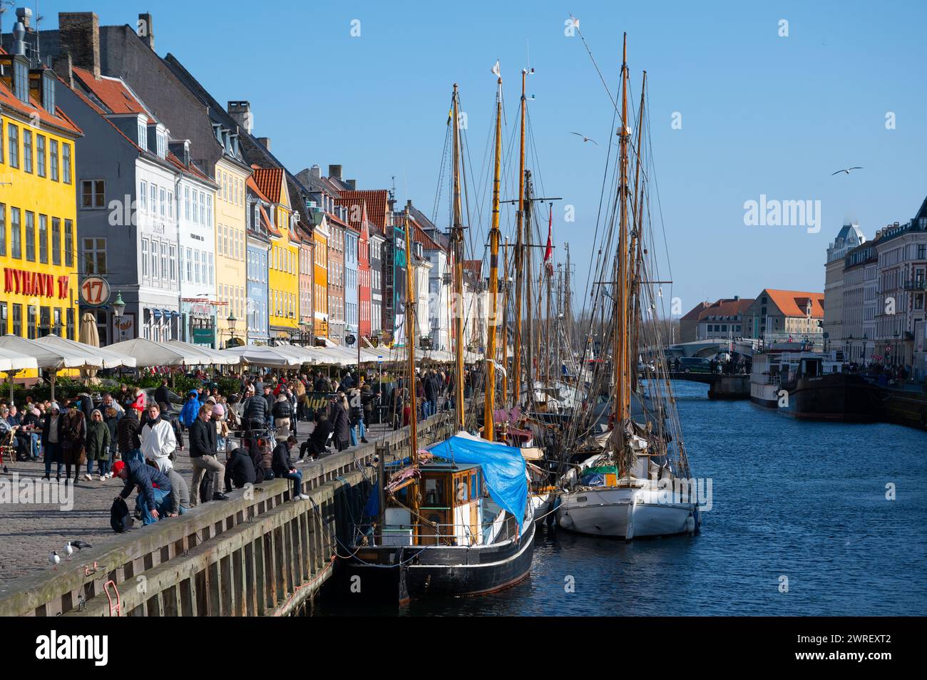 Nyhavn, literally New Harbour, famous for it's brightly coloured houses ...