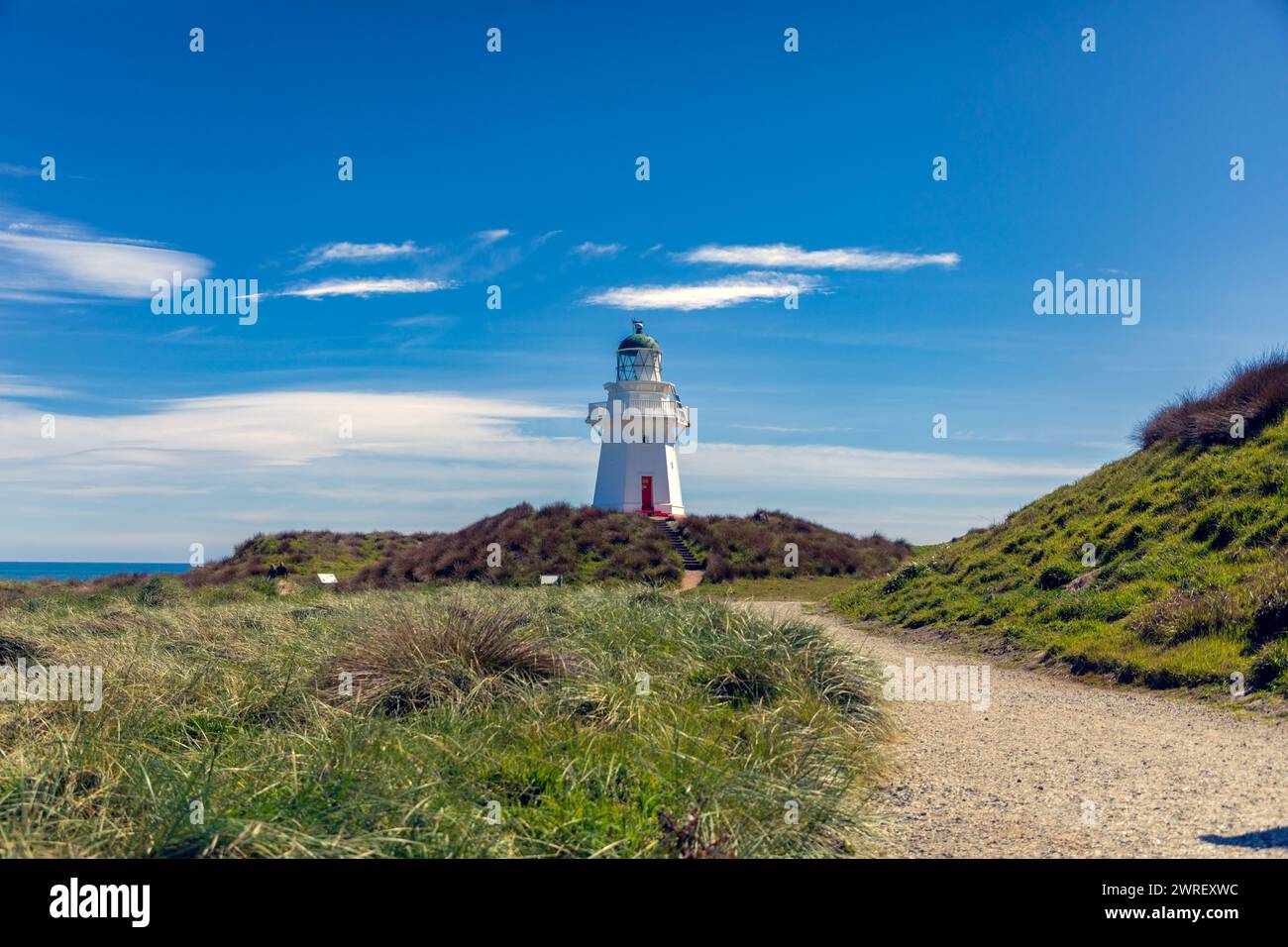 The Waipapa Point lighthouse overlooks the Pacific Ocean at the ...