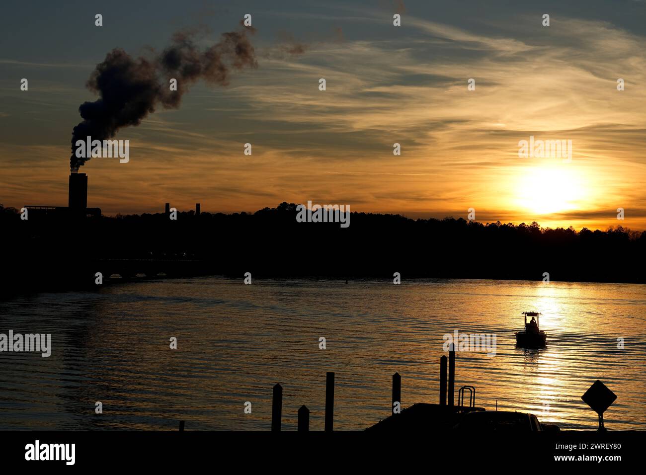 The Marshall Steam Station coal power plant operates Sunday, March 3 ...