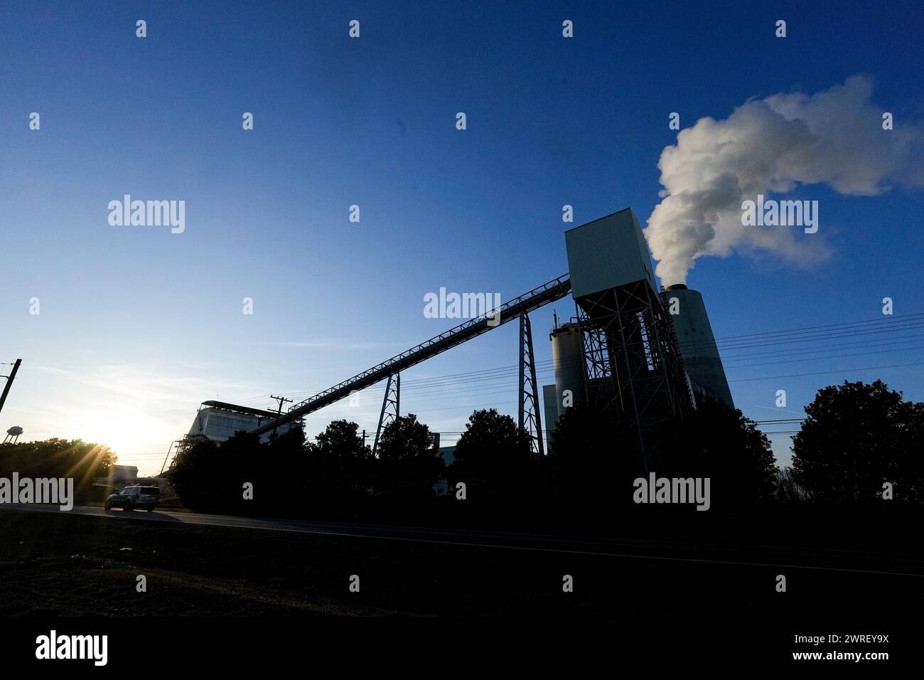 The Marshall Steam Station coal power plant operates Sunday, March 3 ...