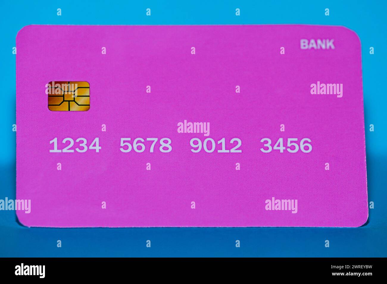 The picture with a pink bank card that only women can have. A very rare ...