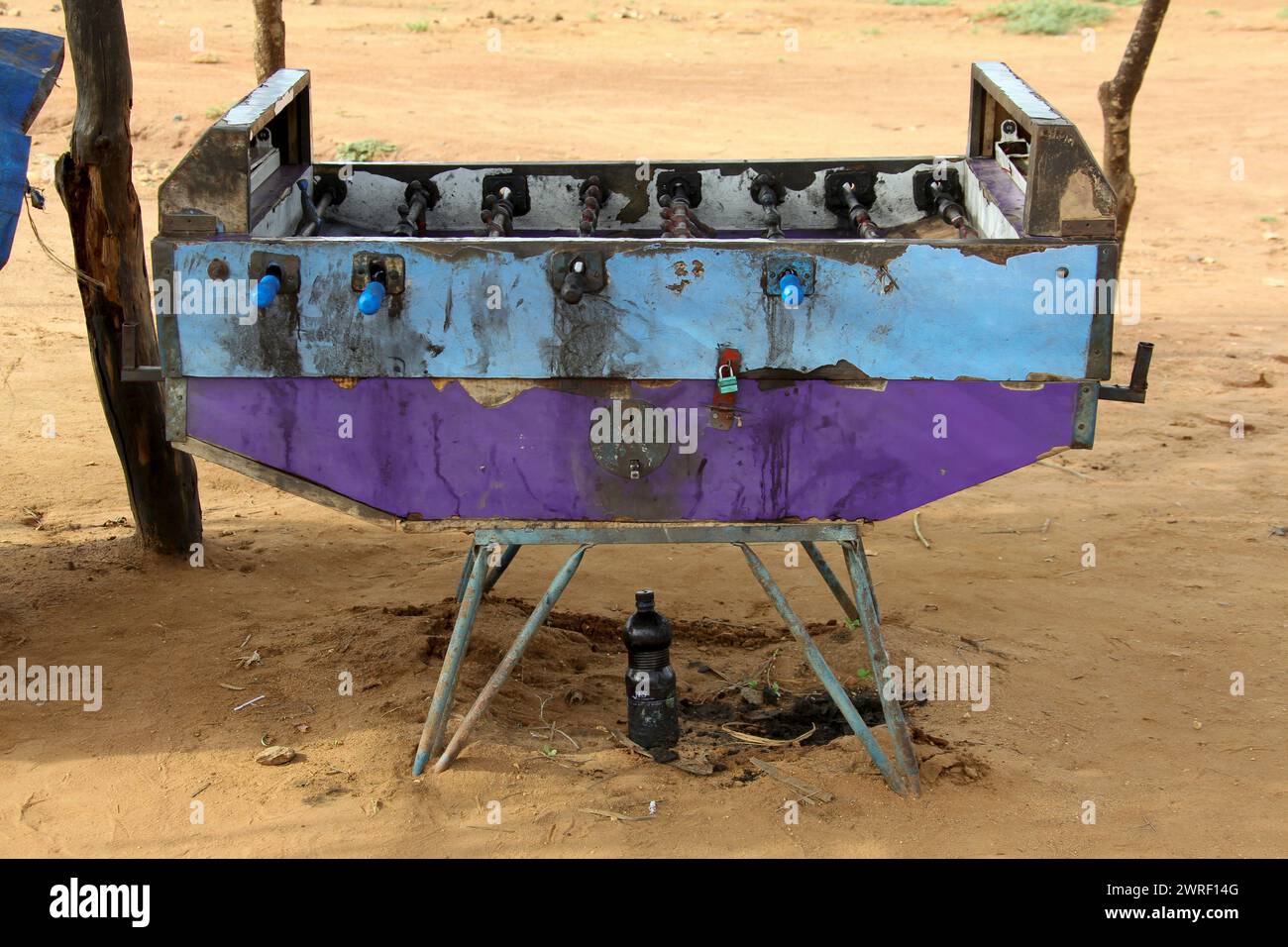 Tabletop football game in tribu Hamer, Ethiopia, Africa Stock Photo - Alamy