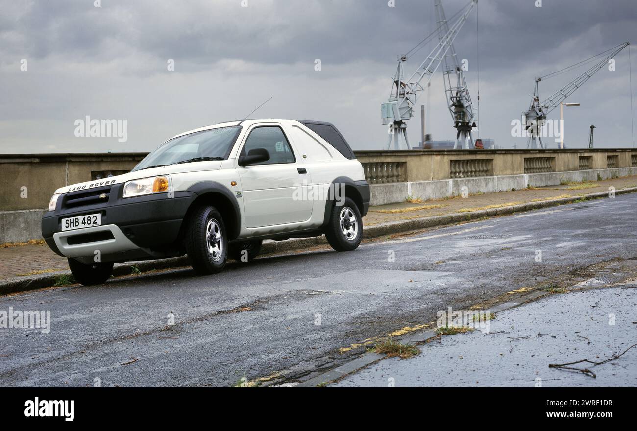 Land rover freelander mk1 hi-res stock photography and images - Alamy