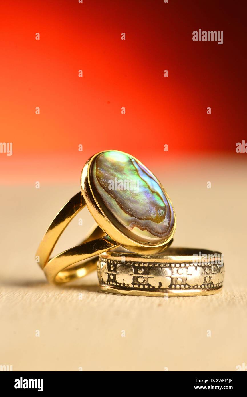 Weeding rings hi-res stock photography and images - Alamy