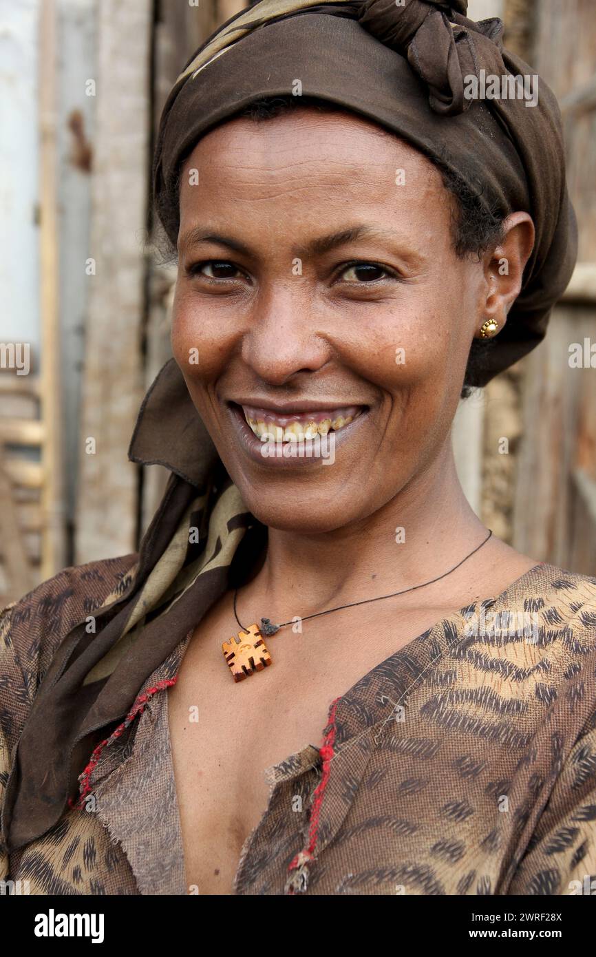 SOUTH OMO - ETHIOPIA - NOVEMBER 26, 2011: Portrait of the unidentified ...