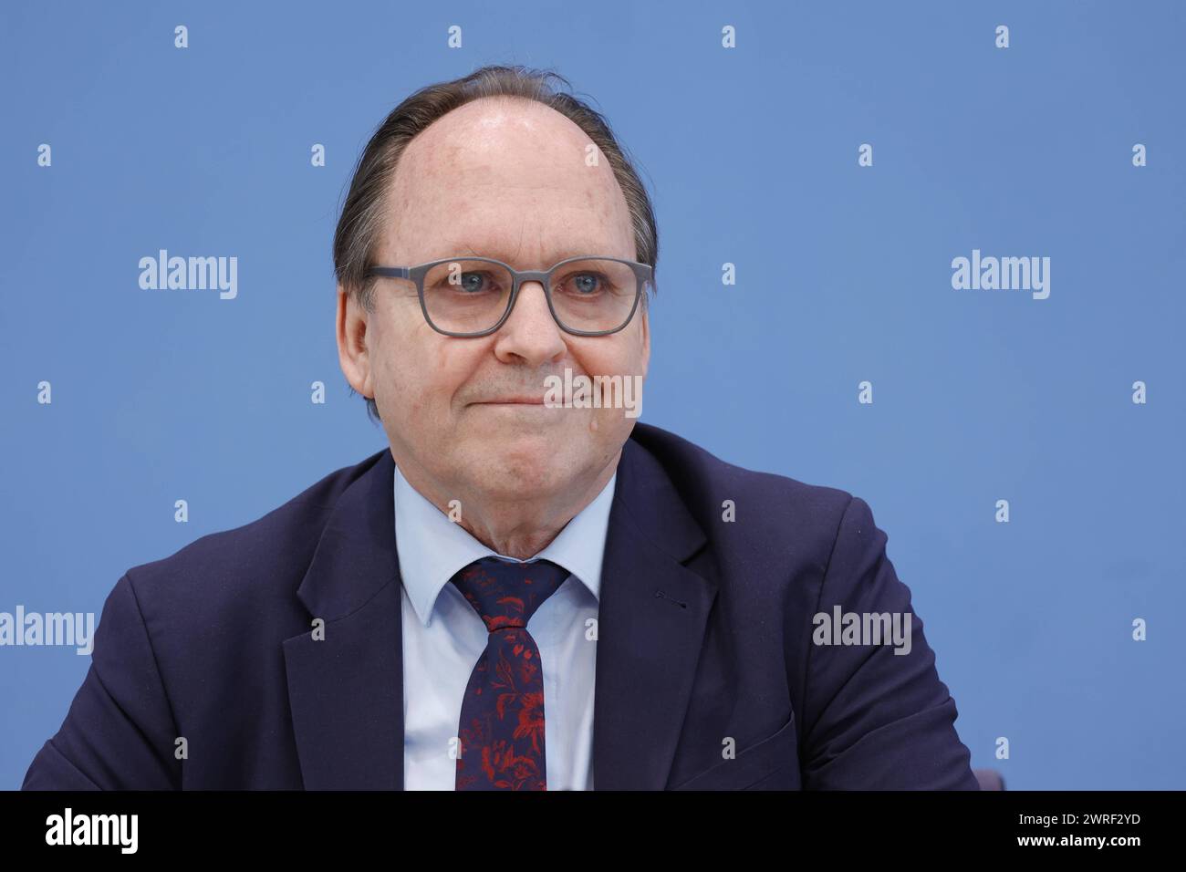 Annual report 2023 hi-res stock photography and images - Alamy