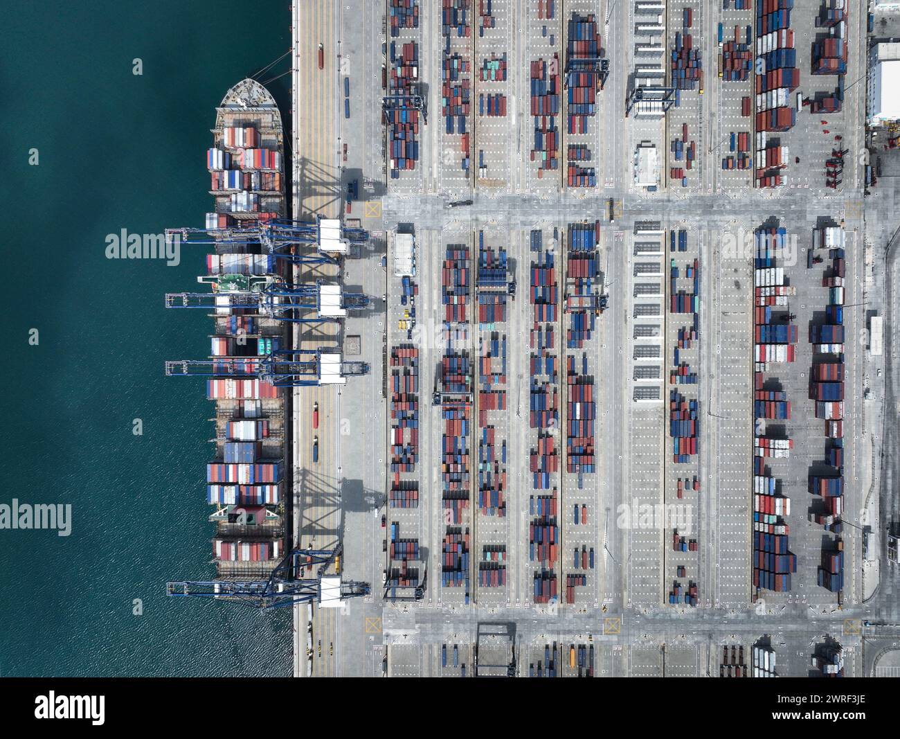 (240312) -- LAGOS, March 12, 2024 (Xinhua) -- An aerial drone photo ...
