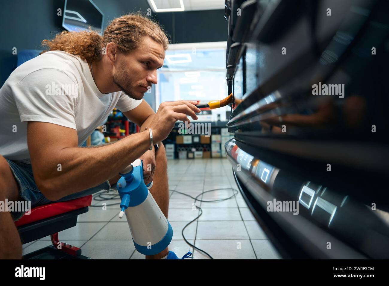 Polishing process modern car hi-res stock photography and images - Alamy