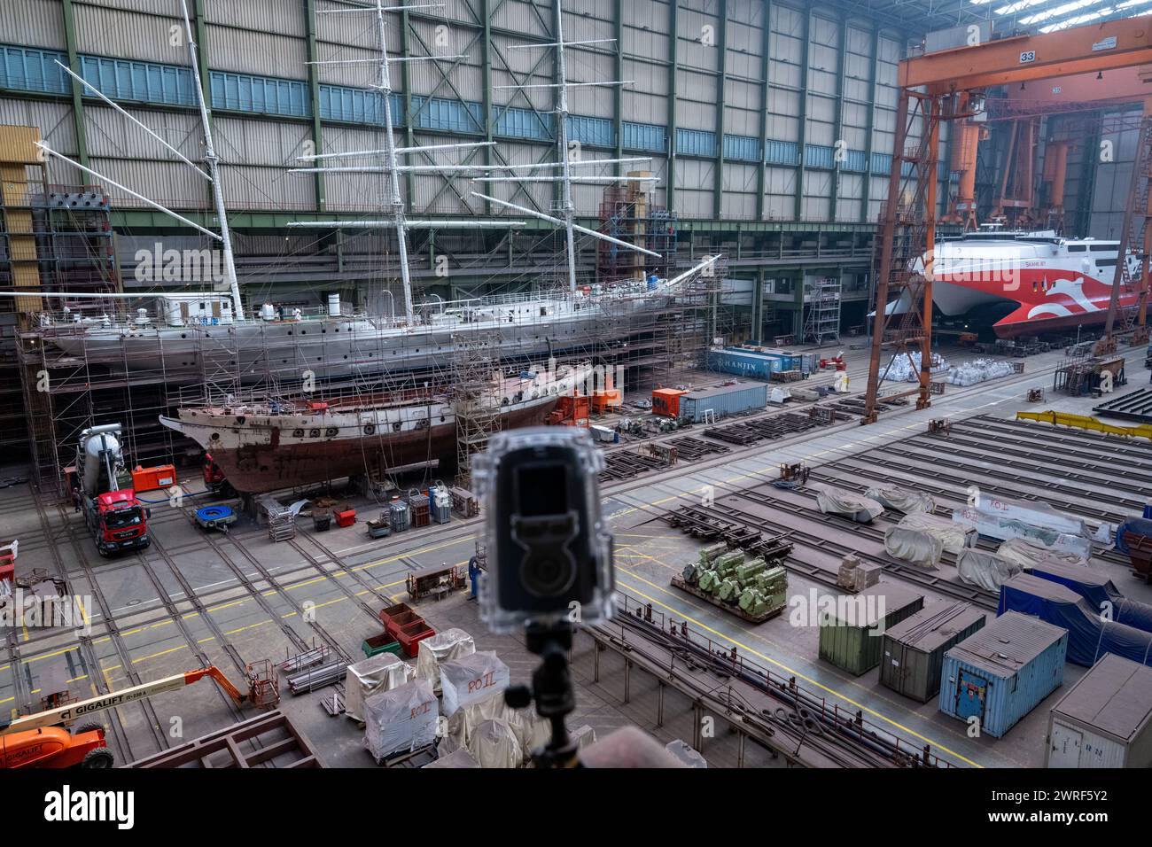 Stralsund, Germany. 07th Mar, 2024. The sailing ships "Gorch Fock 1 ...