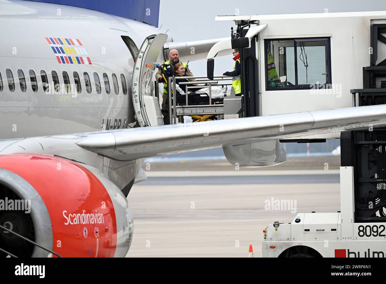 Ambu lift hi-res stock photography and images - Alamy