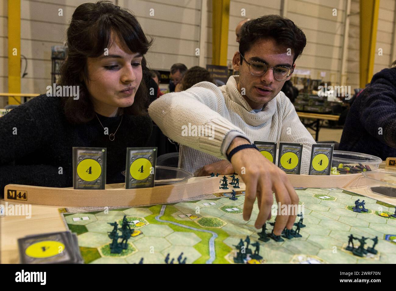 Jeu de famille hi-res stock photography and images - Alamy