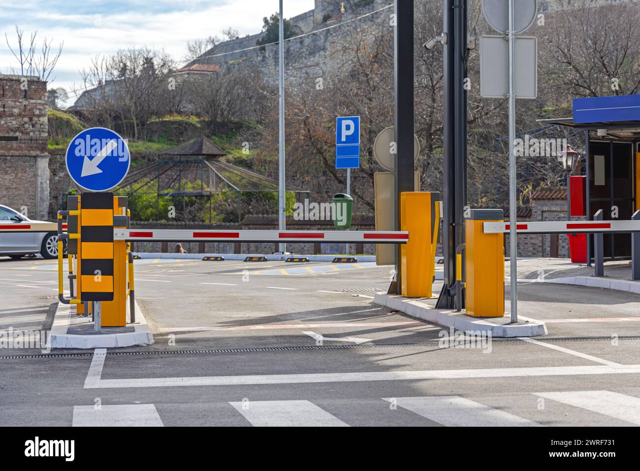 Vehicle exit ramp hi-res stock photography and images - Alamy