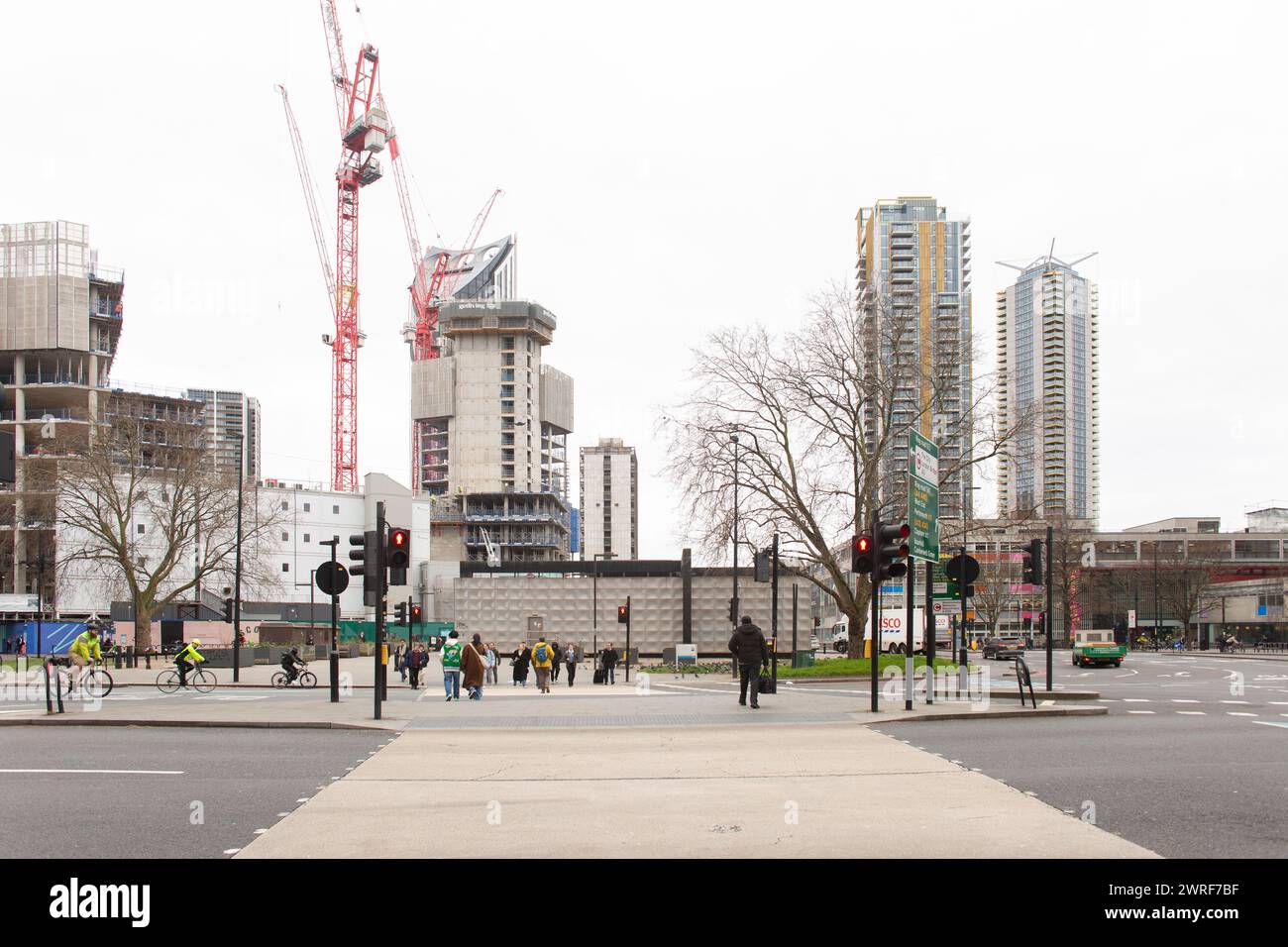 The Michael Faraday Memorial, Elephant and Castle, London Stock Photo ...