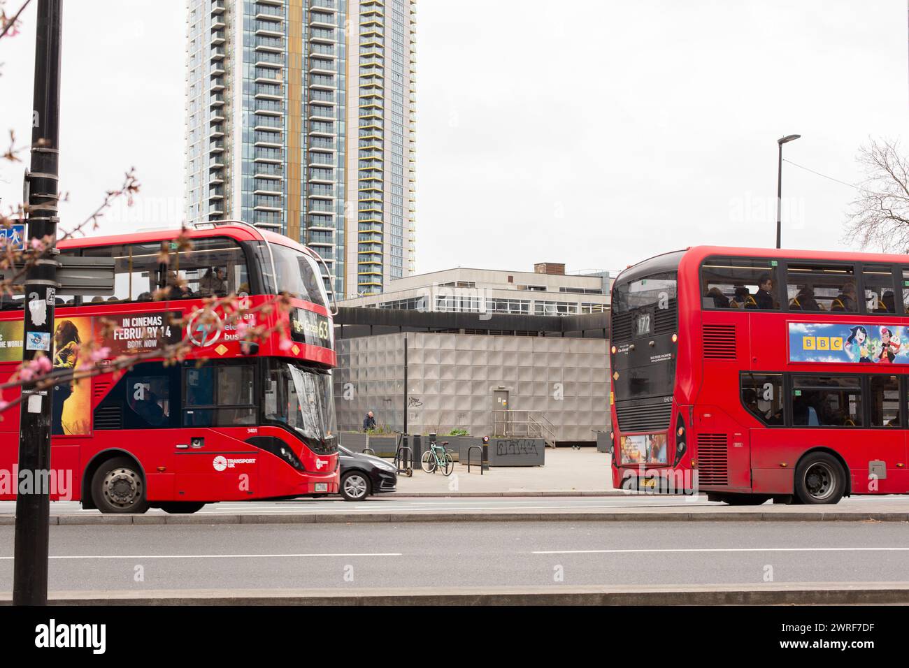 The Michael Faraday Memorial, Elephant and Castle, London Stock Photo ...