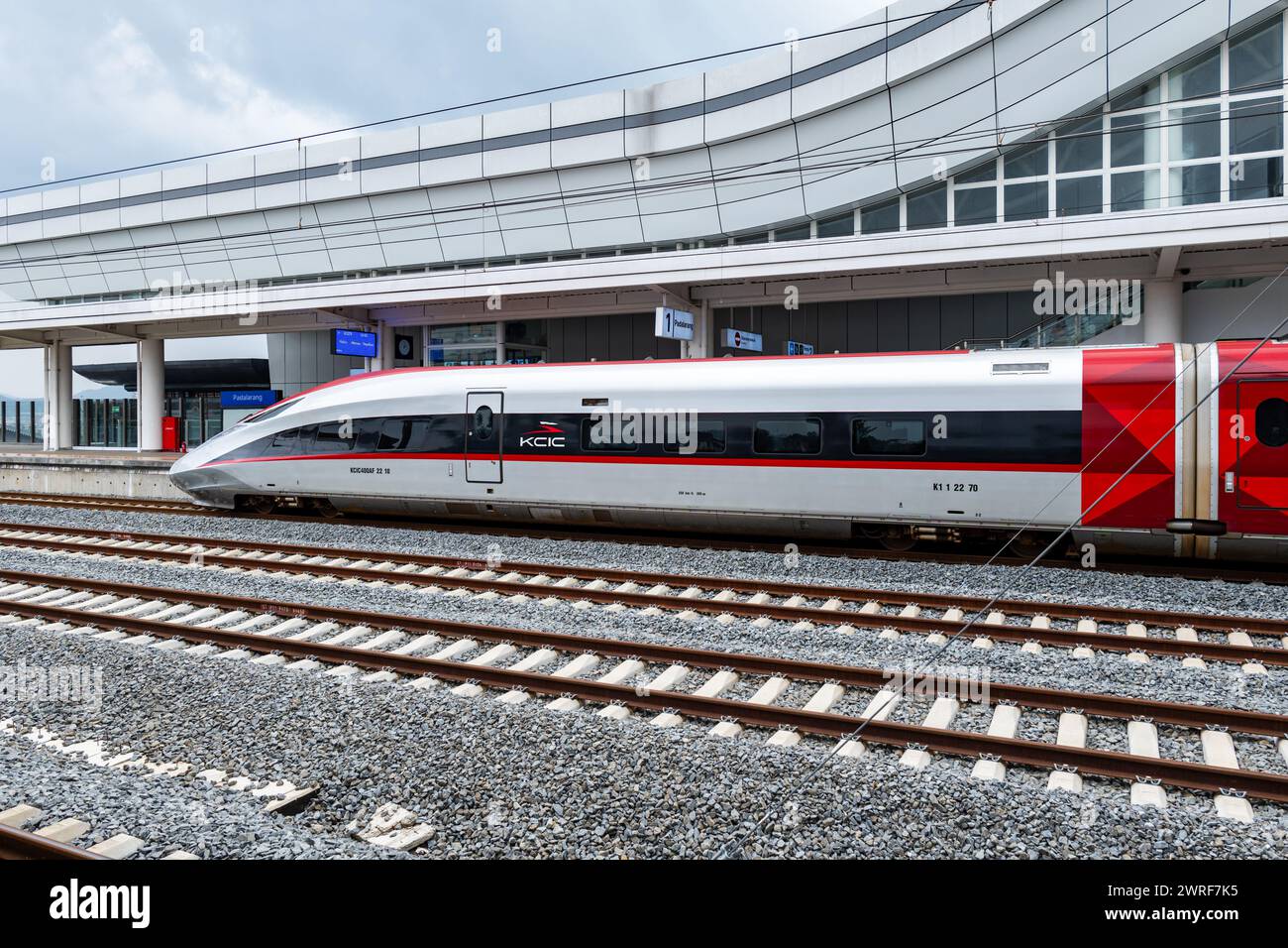 Jakarta bandung fast train station hi-res stock photography and images - Alamy