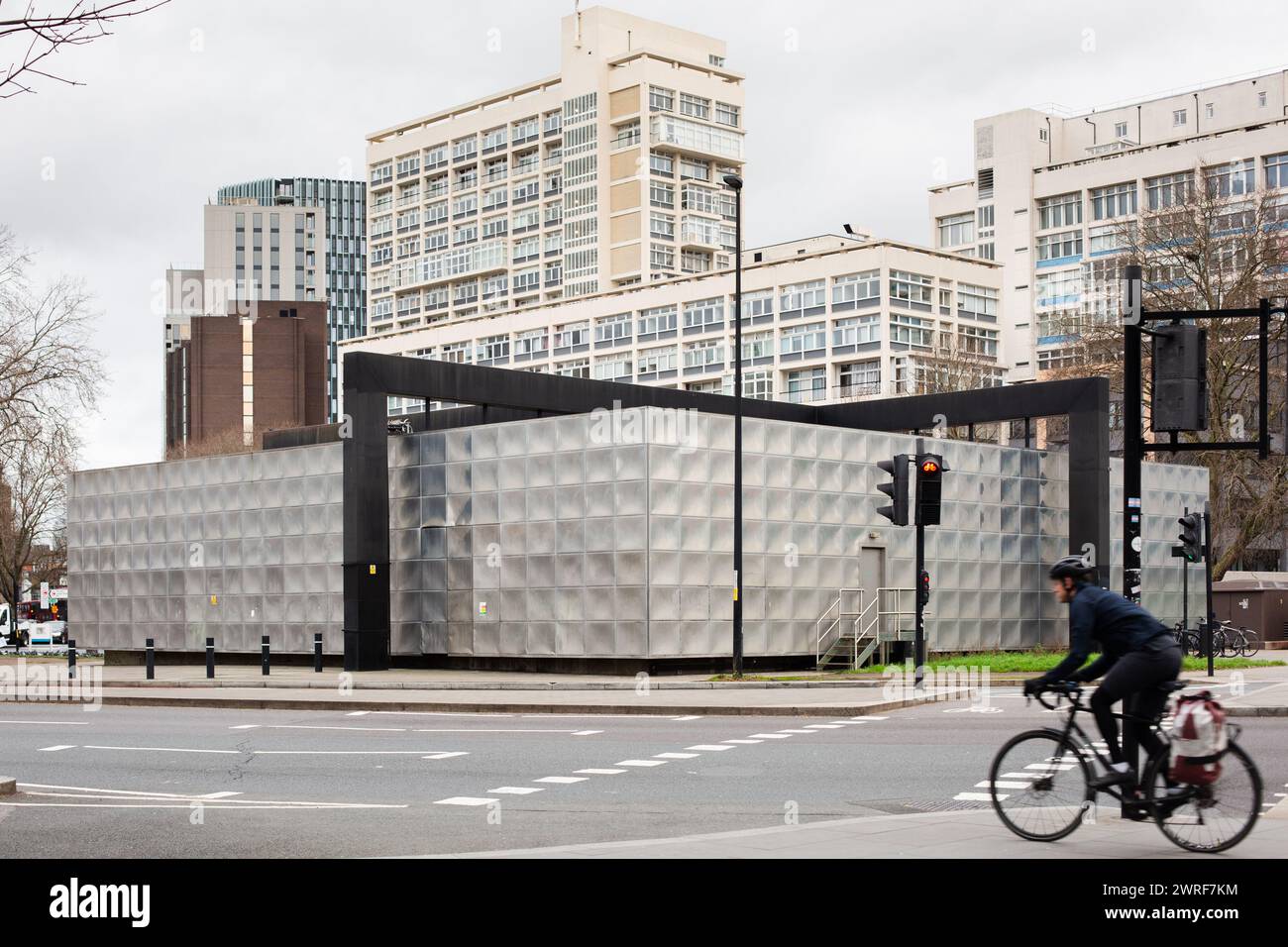 The Michael Faraday Memorial, Elephant and Castle, London Stock Photo ...