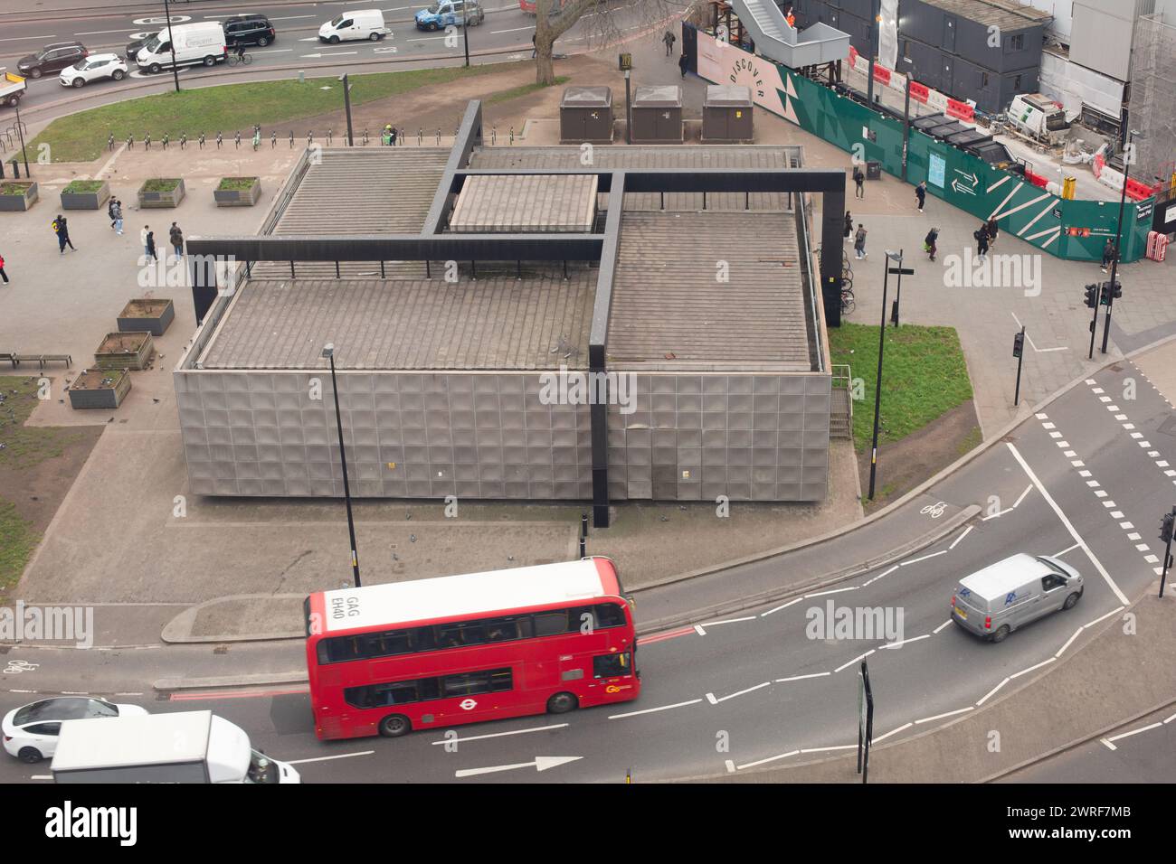 The Michael Faraday Memorial, Elephant and Castle, London Stock Photo ...