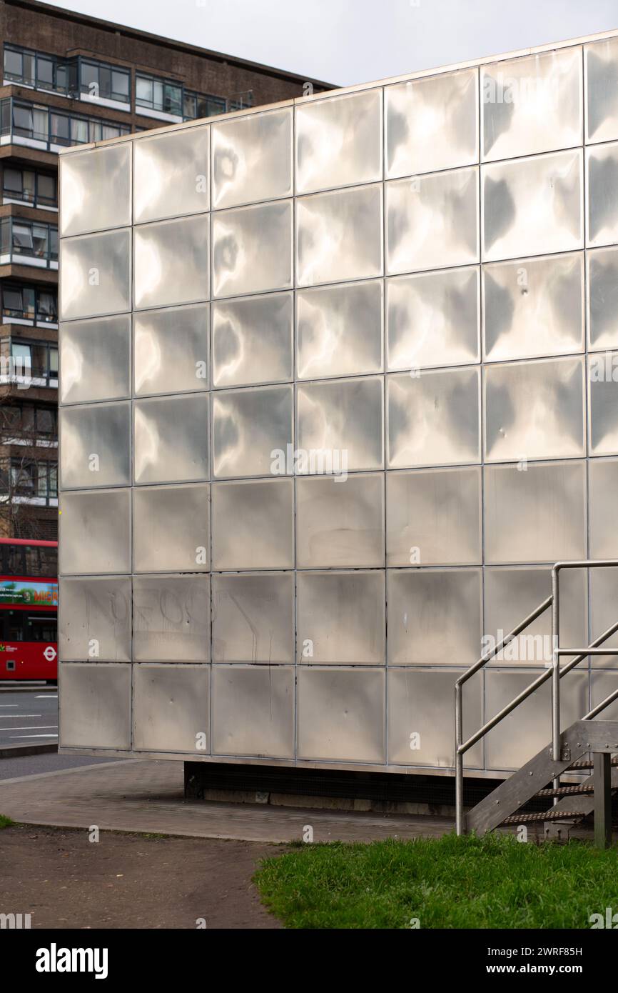 The Michael Faraday Memorial, Elephant and Castle, London Stock Photo ...