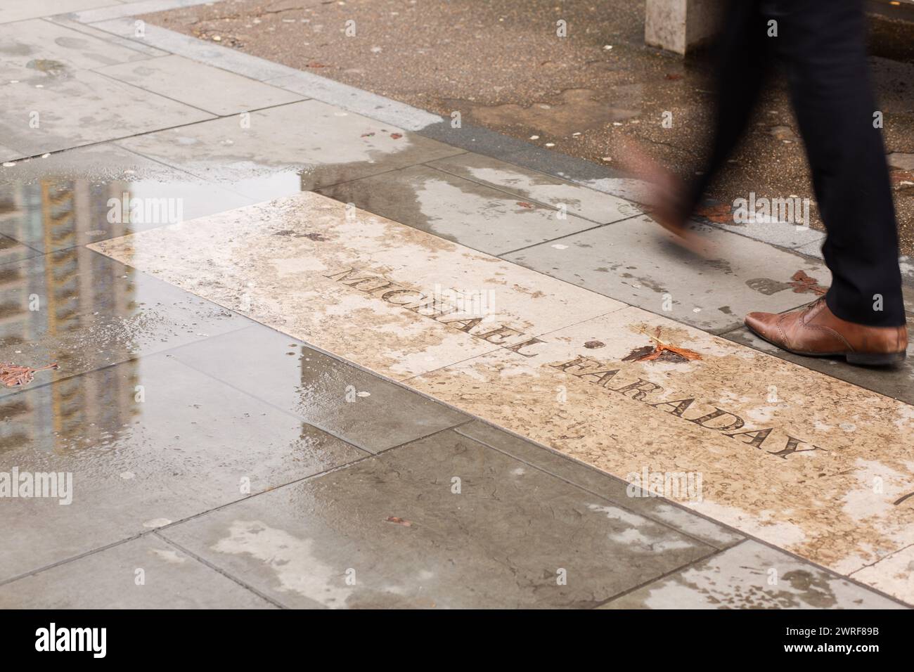 The Michael Faraday Memorial, Elephant and Castle, London Stock Photo ...