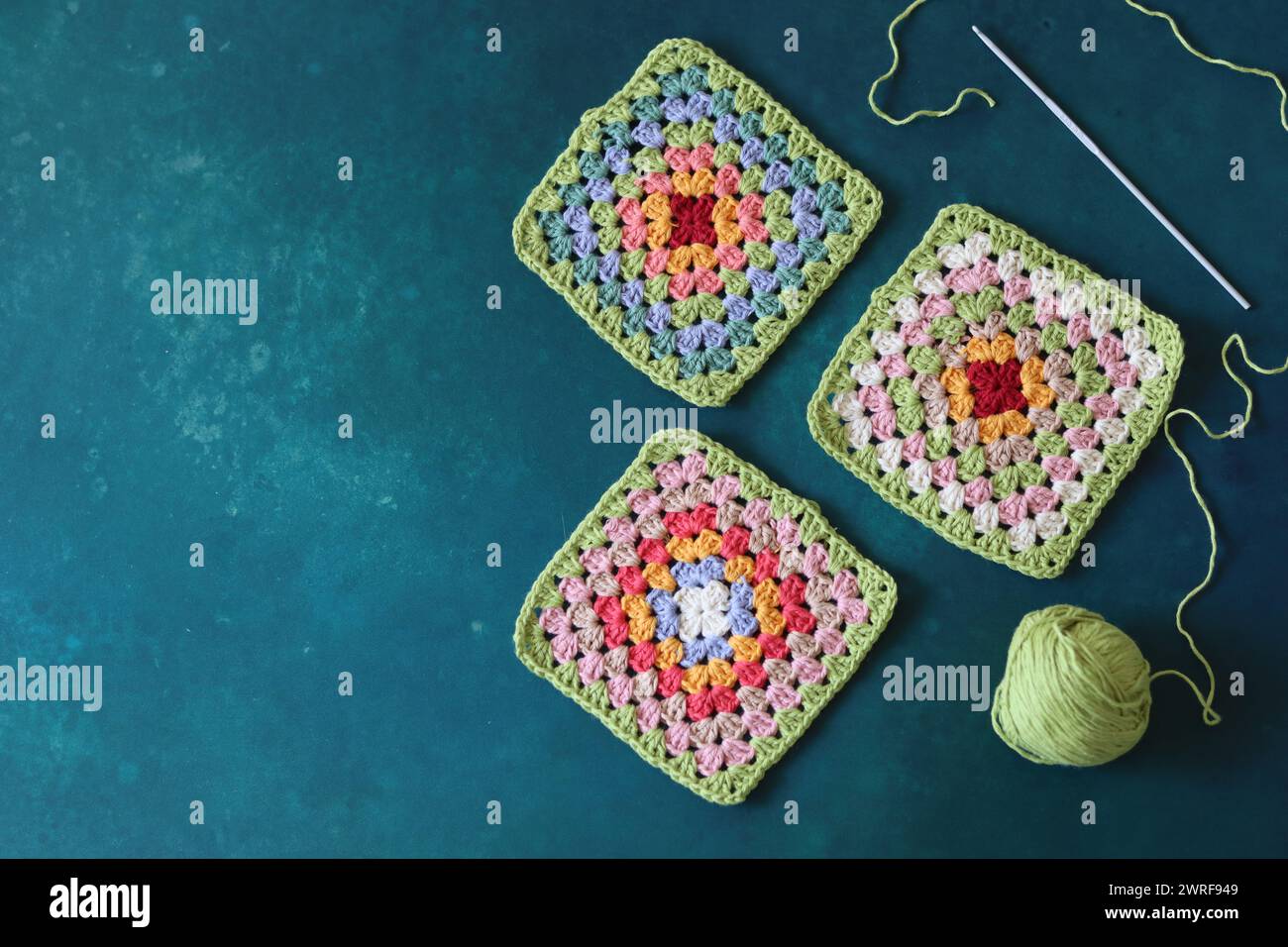 Mandala tutorial hi-res stock photography and images - Alamy
