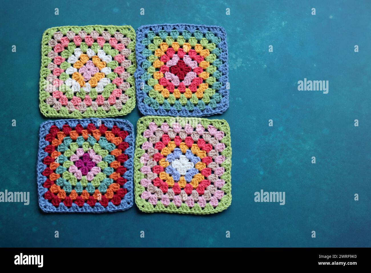 Mandala art tutorial hi-res stock photography and images - Alamy