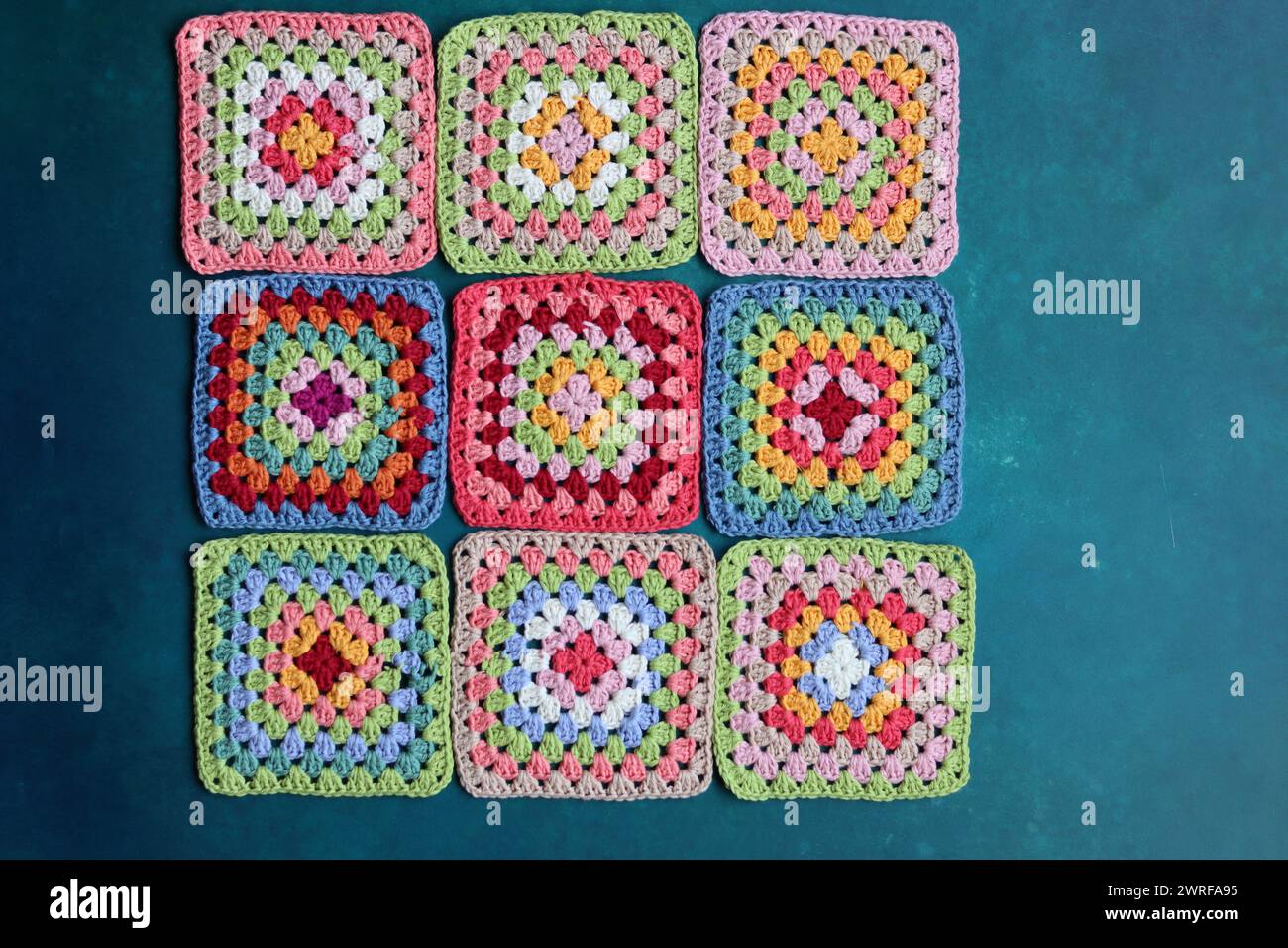 Mandala tutorial hi-res stock photography and images - Alamy