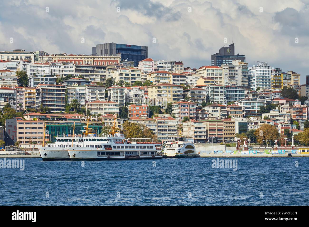 Sehir Hatlari ferries docked at the European side of Istanbul Stock ...