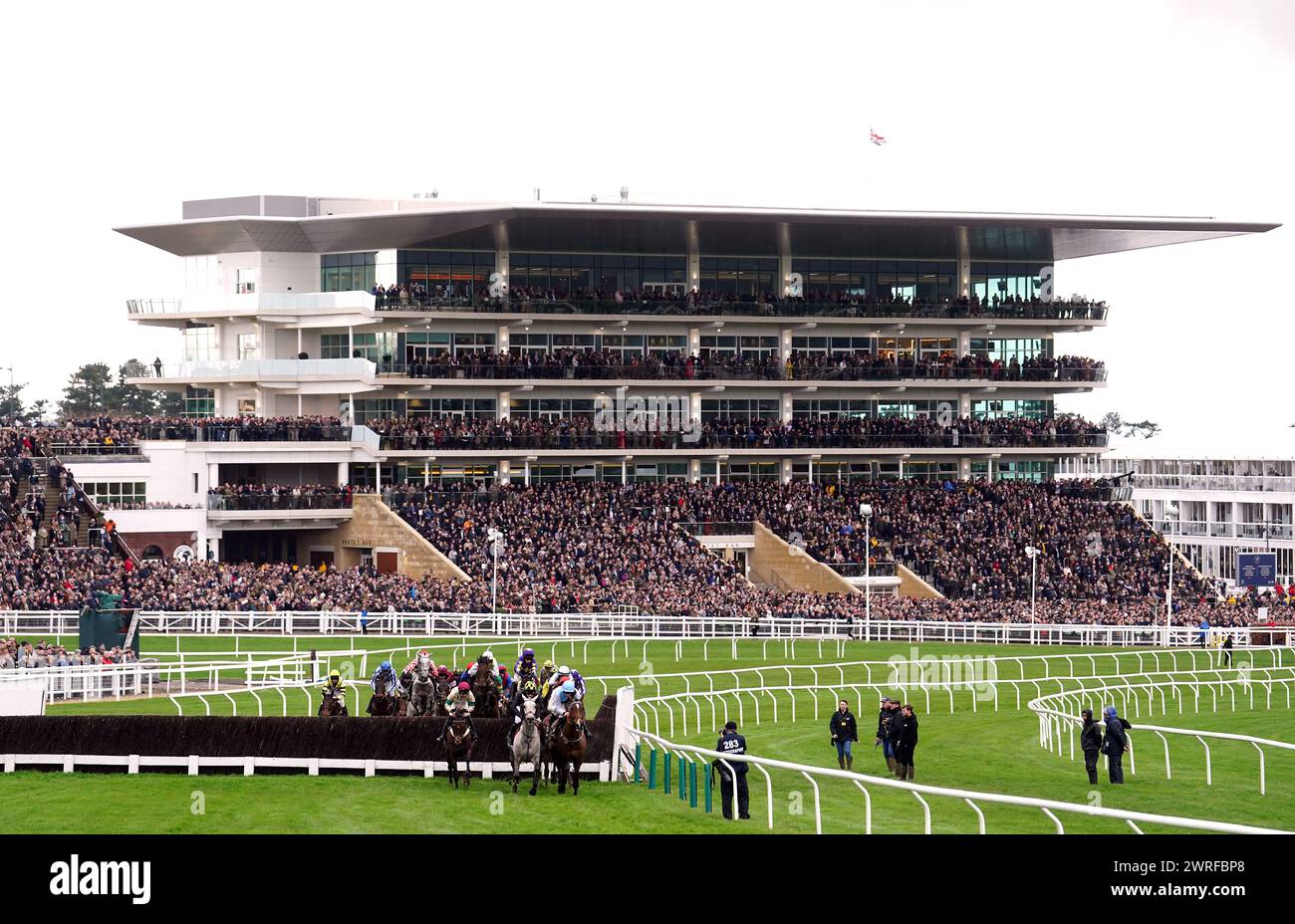 Runners and riders during the Ultima Handicap Chase on day one of the ...