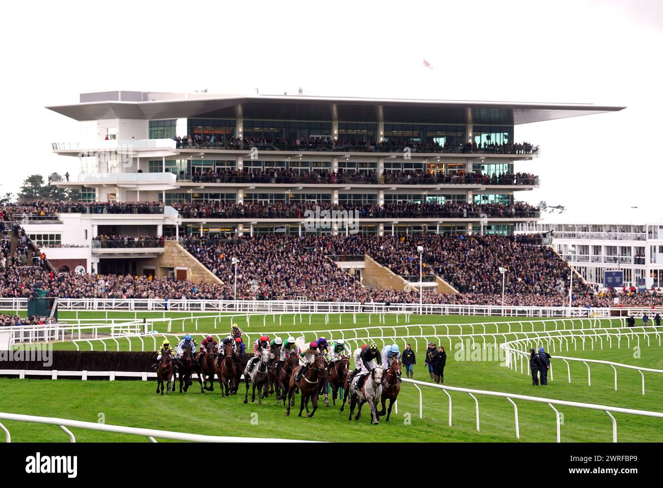 Runners and riders during the Ultima Handicap Chase on day one of the ...