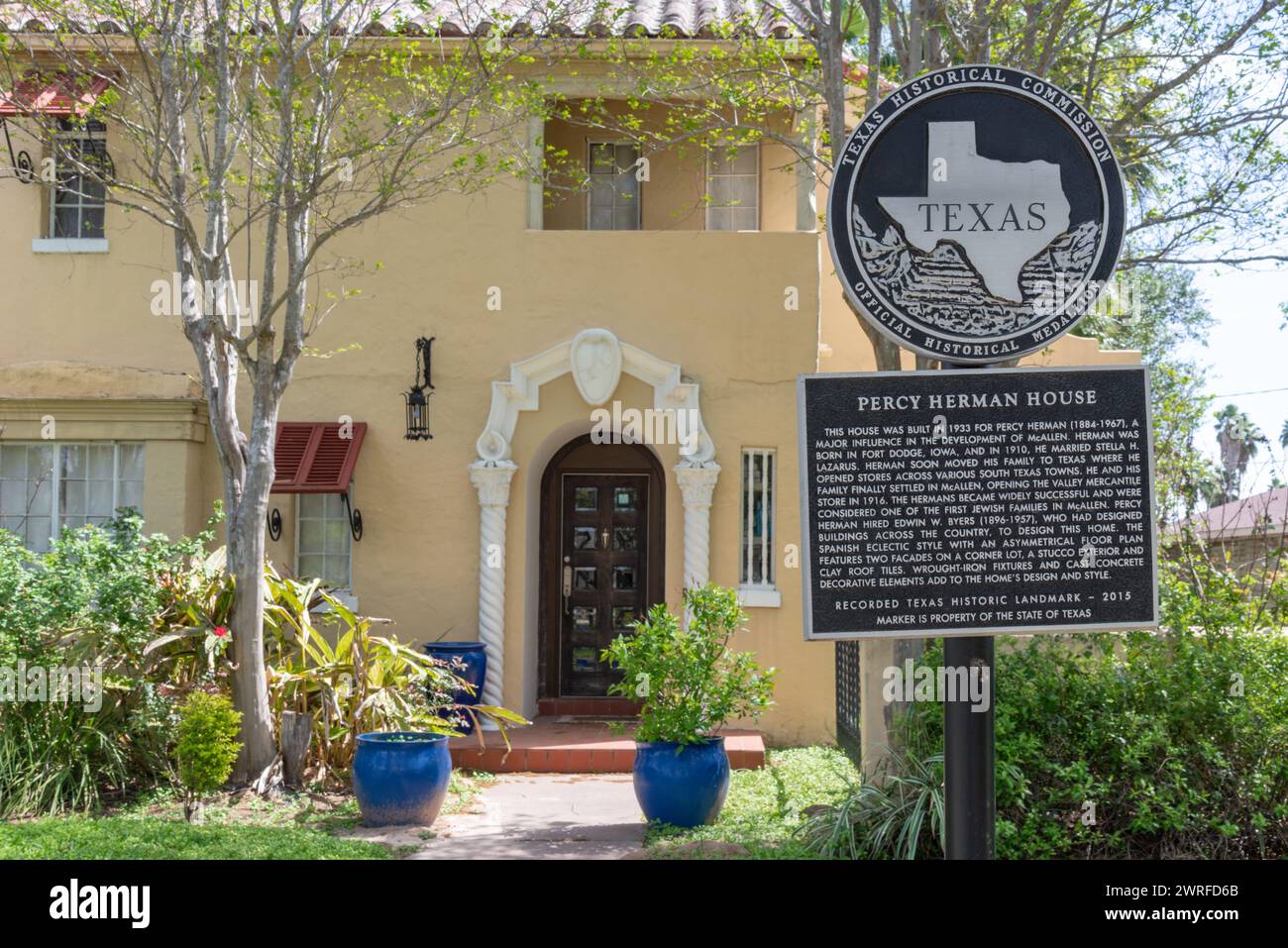 Tile medallion hi-res stock photography and images - Alamy