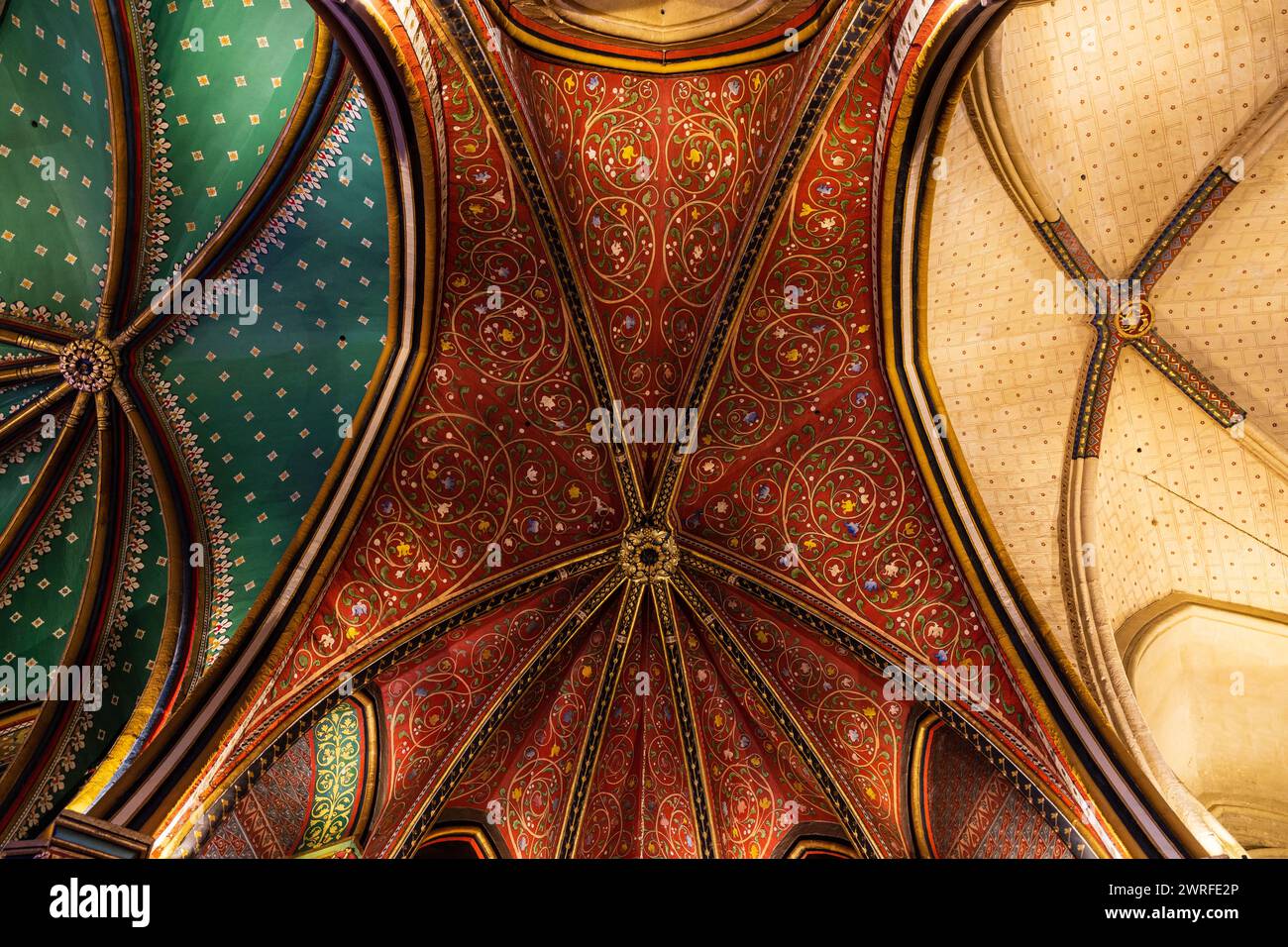 Vaulted ceiling of the gothic Sainte-Marie Cathedral of Bayonne ...