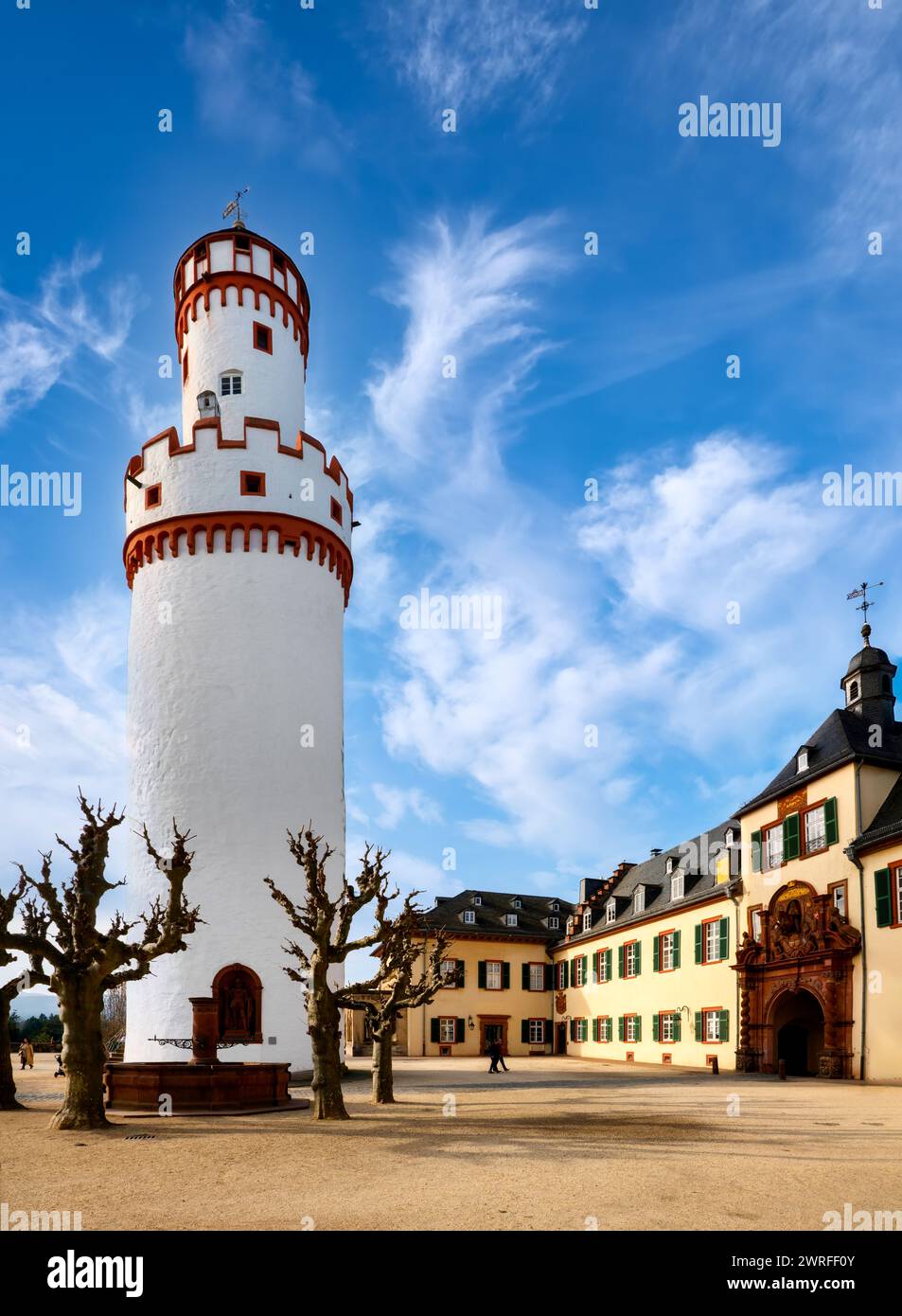 Keep in the courtyard of Bad Homburg Palace. The White Tower Stock ...