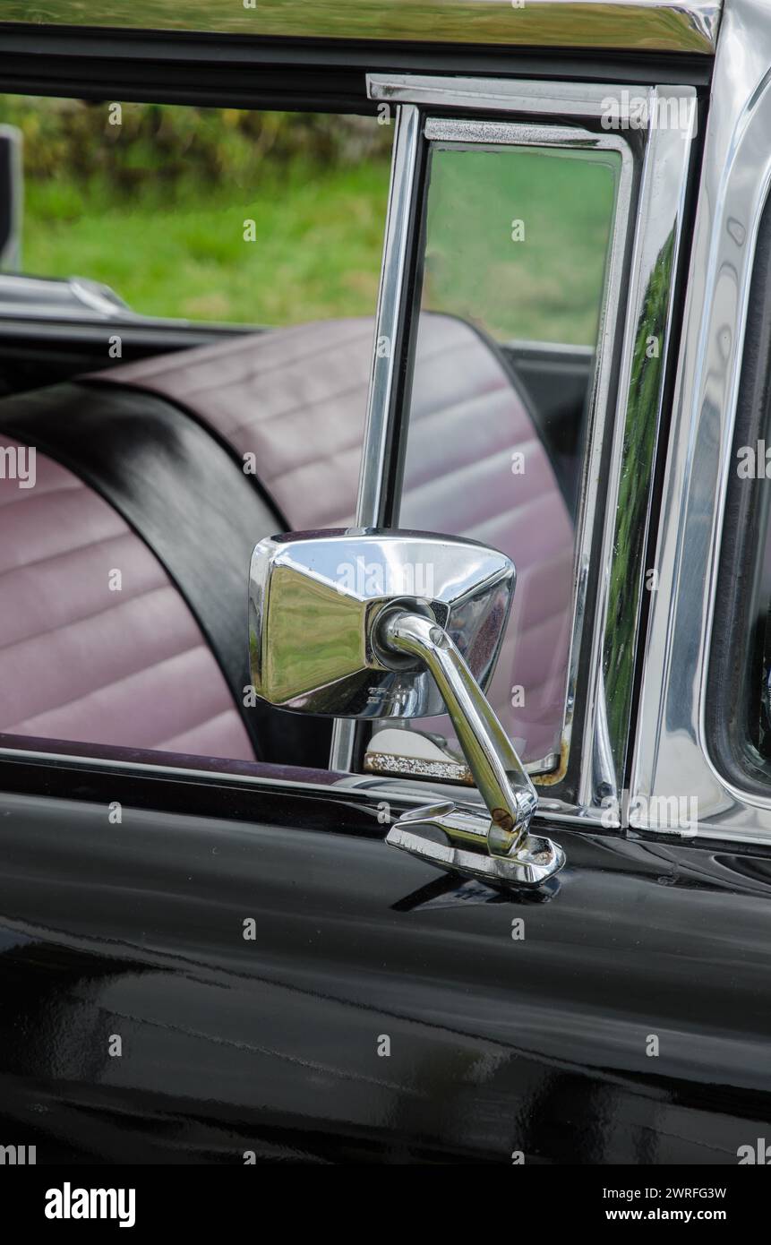 Chrome quarter light hi-res stock photography and images - Alamy