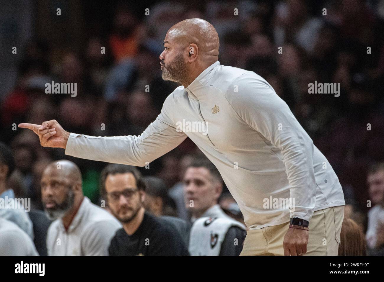 Cleveland Cavaliers head coach J.B. Bickerstaff directs the Cavs during ...