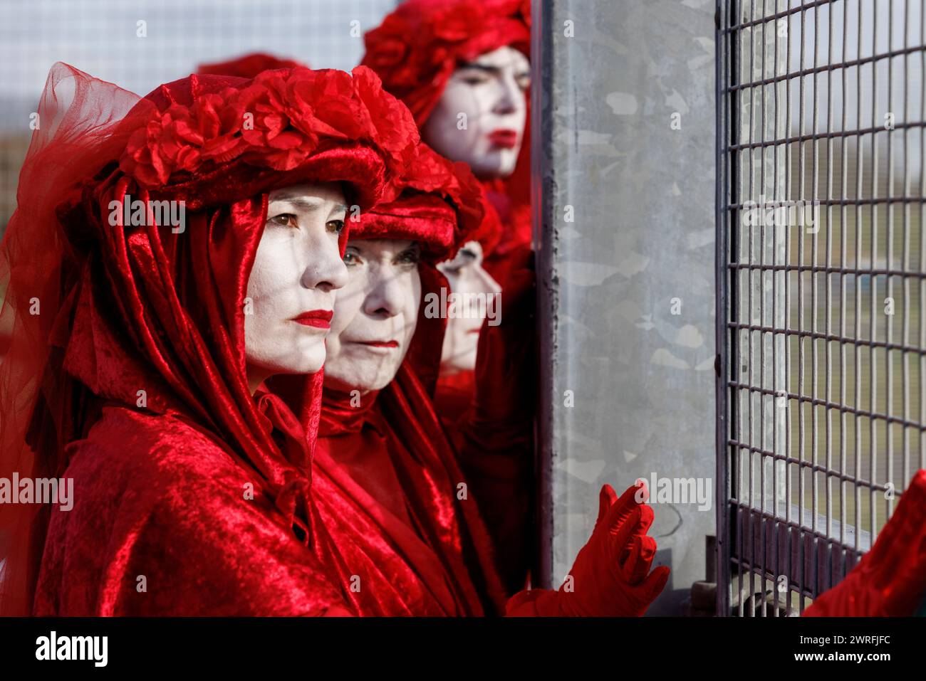 27th Jan 2024. Farnborough Airport. 'Flying to Extinction' march and ...