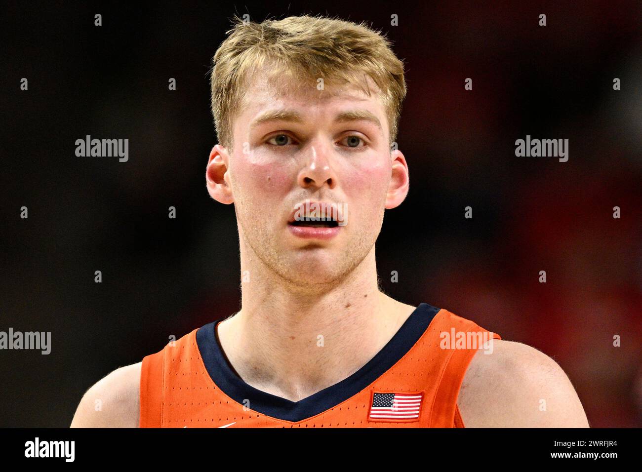 Illinois forward Marcus Domask (3) looks on during the first half of an ...