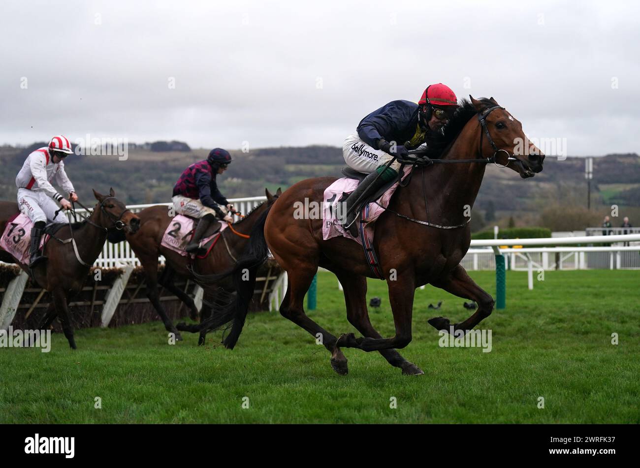Lark In The Mornin ridden by JJ Slevin on their way to winning the ...