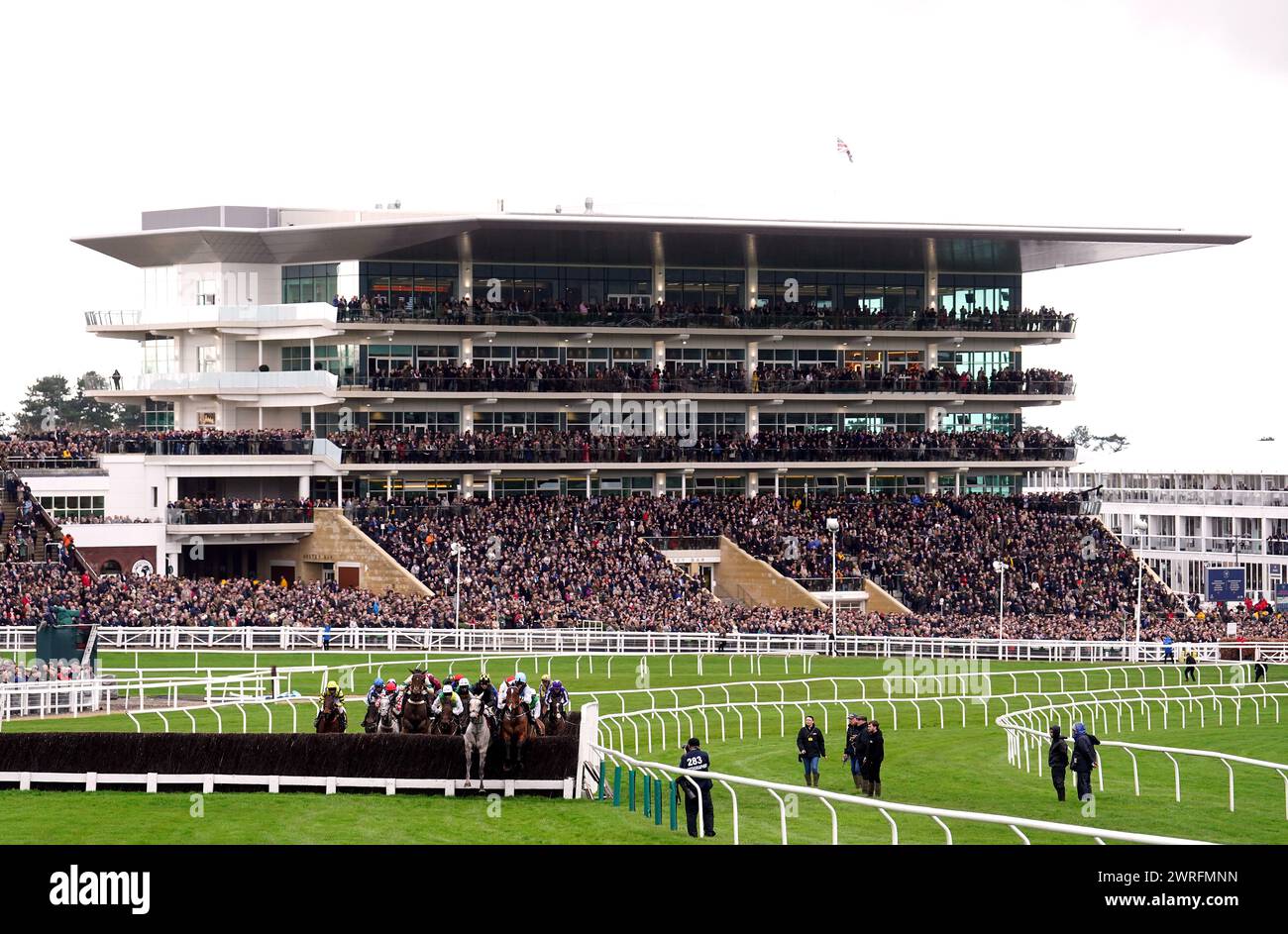Runners and riders during the Ultima Handicap Chase on day one of the ...