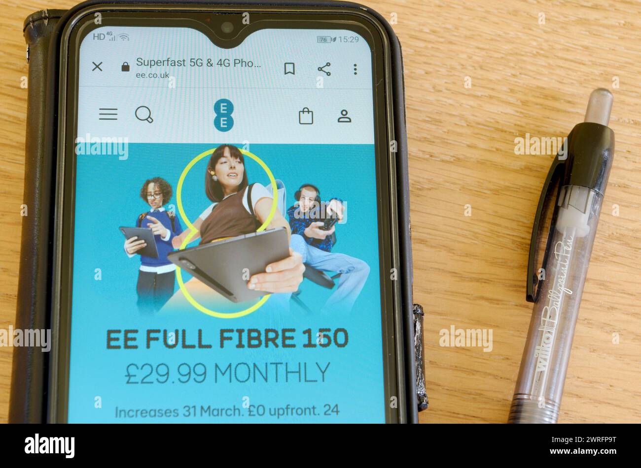 Ee logo hi-res stock photography and images - Alamy